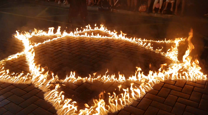 Camino de fuego :: www.pyrosespectaculos.com